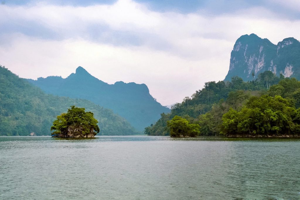 Sự tích đảo Bà Góa bí ẩn giữa lòng hồ Ba Bể mênh mông - Luxury Travel